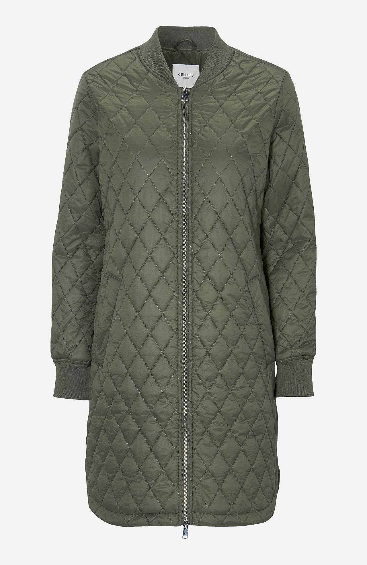 Pitkä, tikattu takki